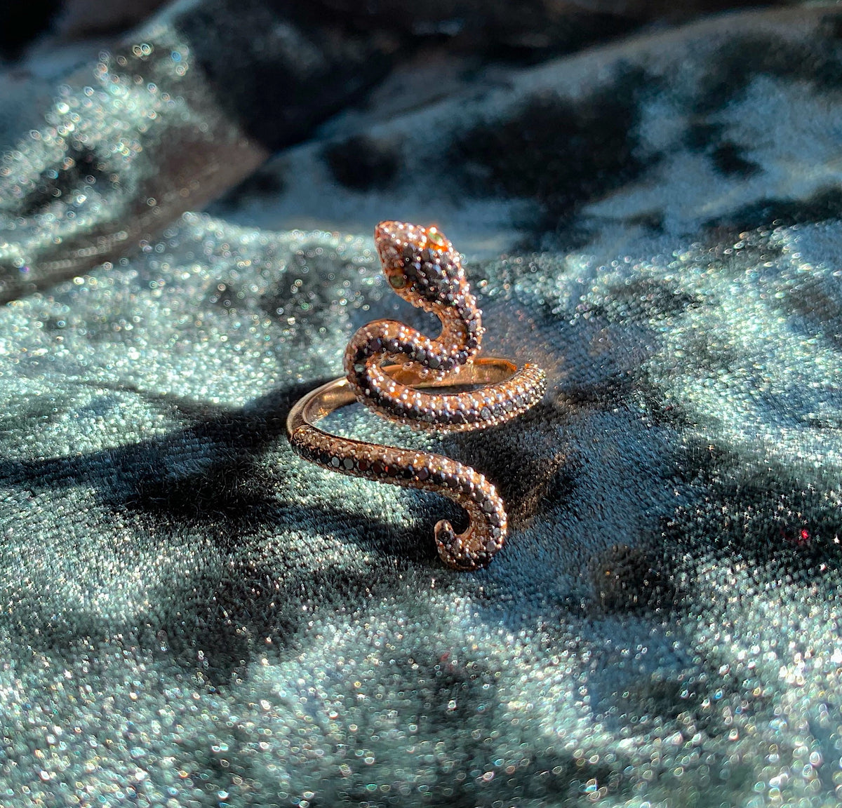 18k Diamond Serpent Ring