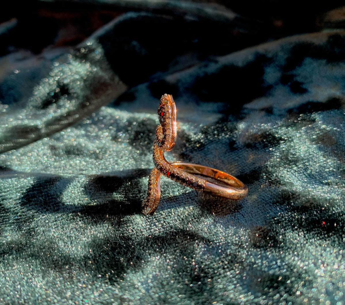 18k Diamond Serpent Ring